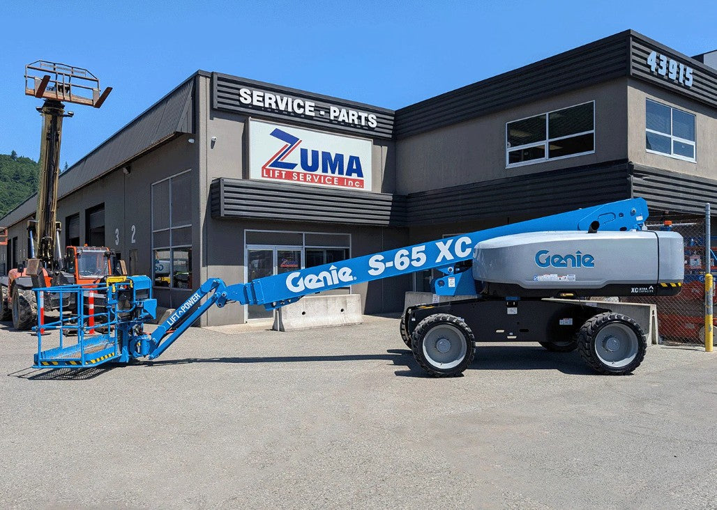 How to Operate a Boom Lift Safely – Step-by-Step Guide