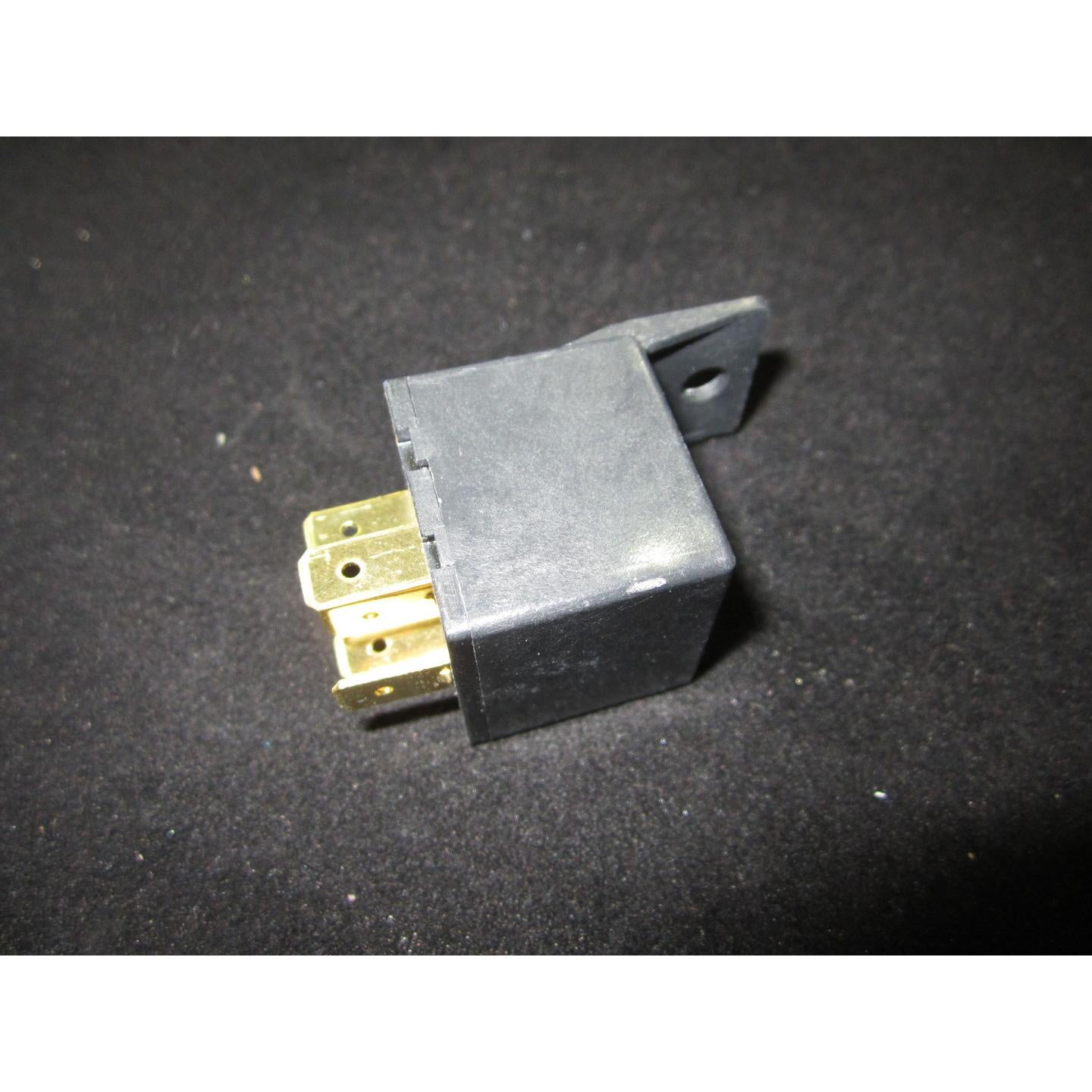 JLG Part # 24531 - Genie-RELAY, 24VDC PWR