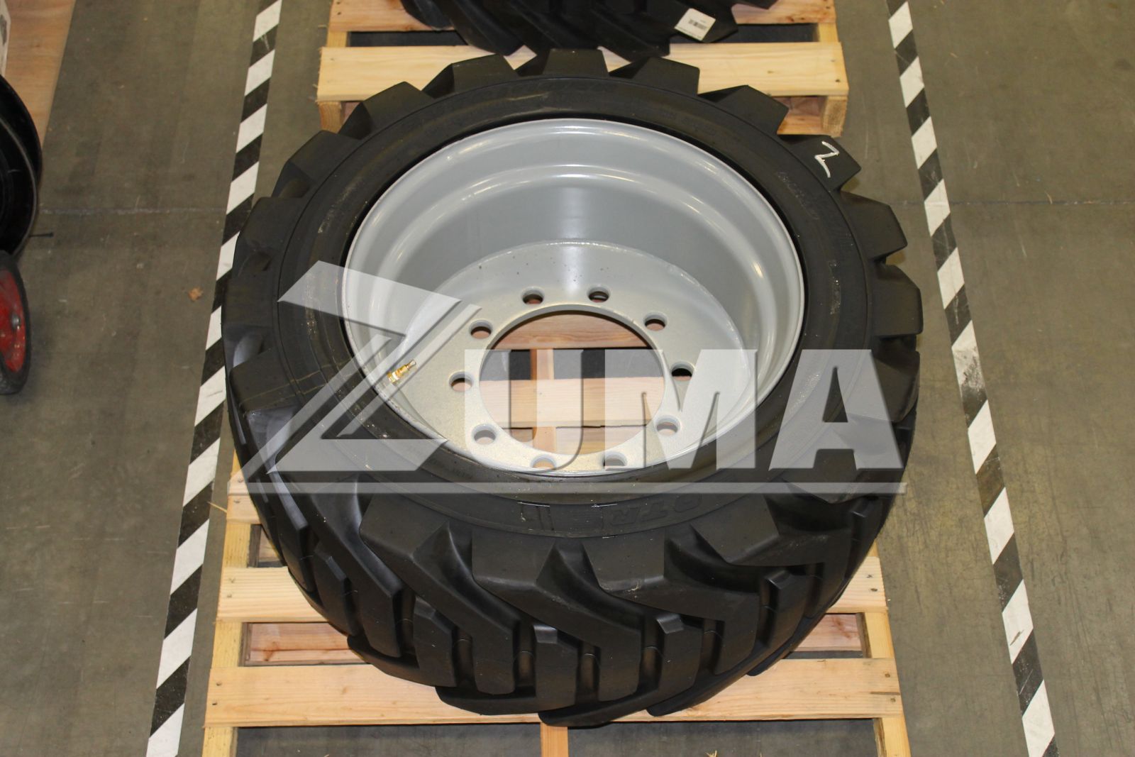 Genie Part # 88259, 88259GT - TIRE & WHEEL, ASSY, FOAM LH, Z80